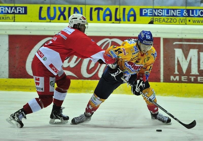 Partita amichevole di Hockey su Ghiaccio tra Migross Supermercati ...
