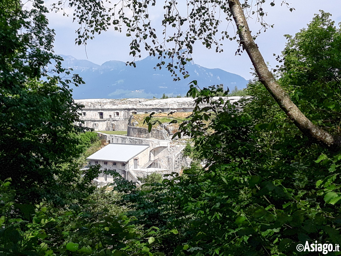 Itinerario escursione Treschè Conca - Forte Corbin – Monte Cengio ...