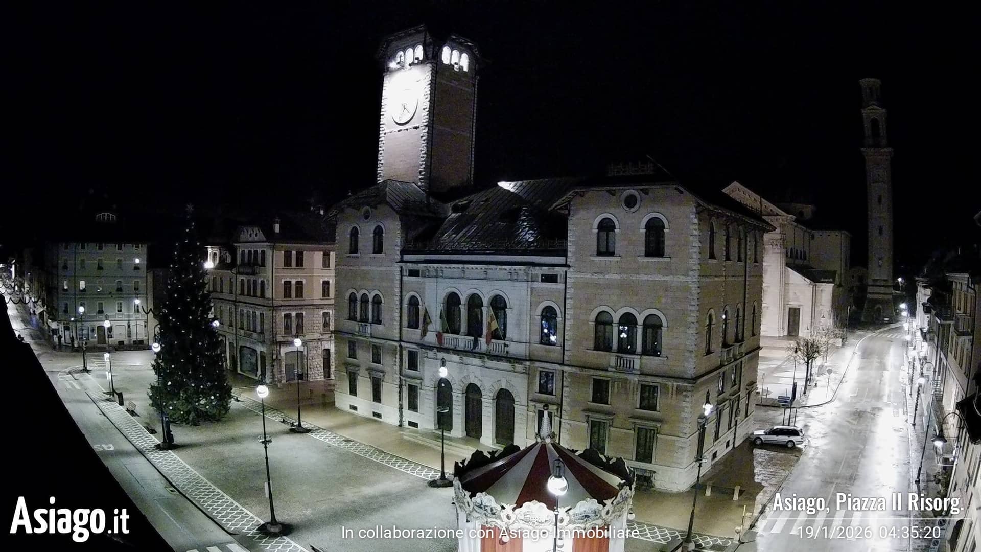 Webcam live auf der Piazza II Risorgimento in Asiago und Via Brigata Sassari