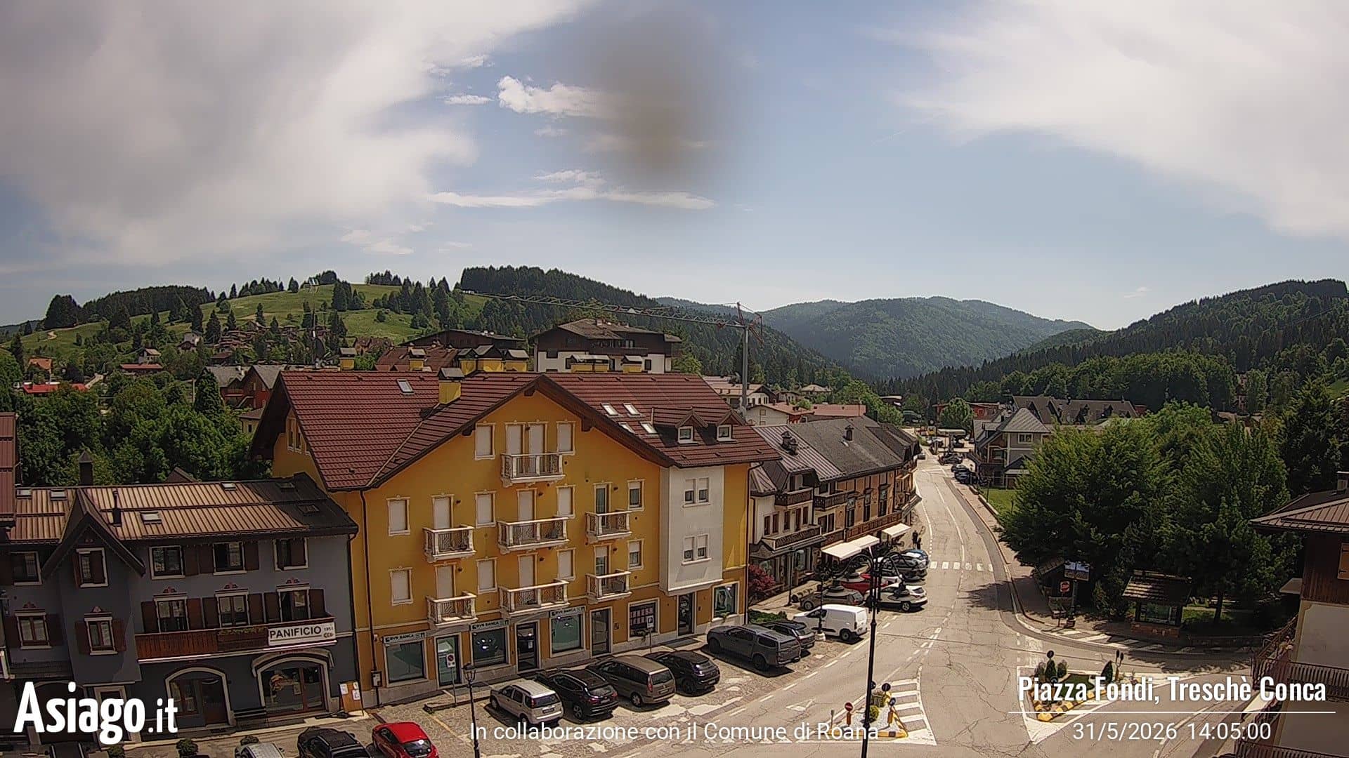 Webcam live su Piazza Fondi a Treschè Conca