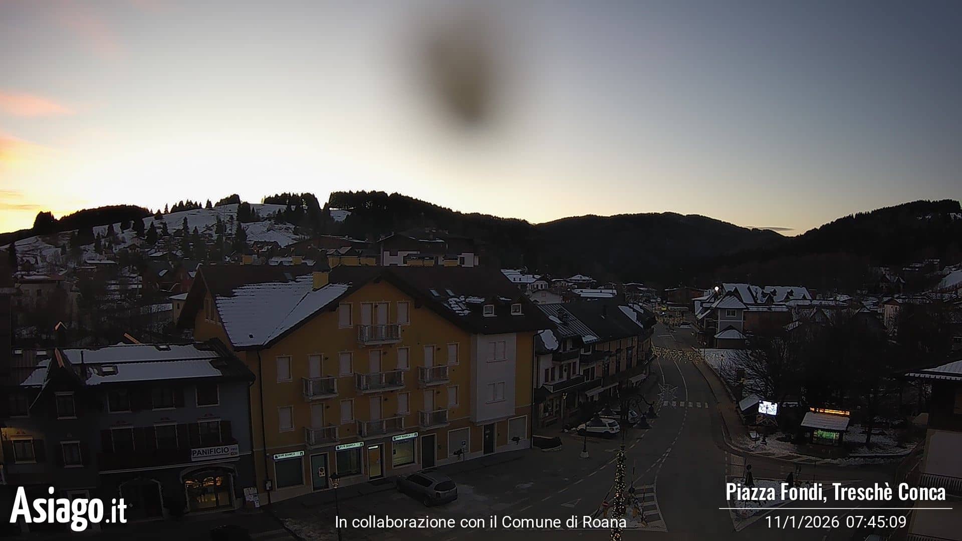 Webcam live su Piazza Fondi a Treschè Conca